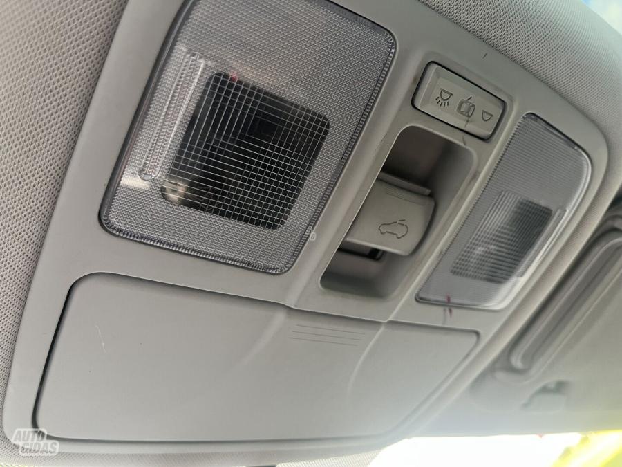 Hyundai ix35 2010 in Kaunas, with an engine capacity of 2.00 L and mileage of 275 thousand km for 6500 €, photo 26 on AUTOMOTO.COM.LV