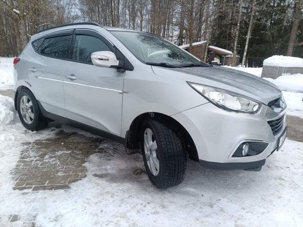 Hyundai ix35 2011 in Klaipeda, with an engine capacity of 1.70 L and mileage of 229 thousand km for 6200 €, photo 2 on AUTOMOTO.COM.LV