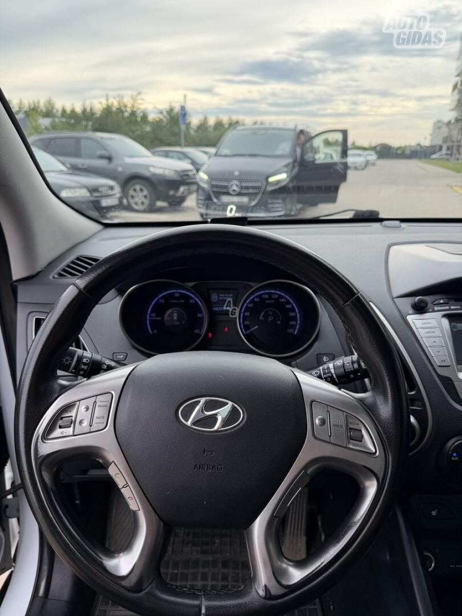 Hyundai ix35 2011 Viļņa, ar dzinēja tilpumu 2.00 L un nobraukumu 290 tūkst. km par 5900 €, foto 13 vietnē AUTOMOTO.COM.LV