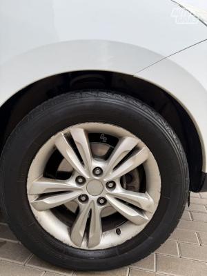 Hyundai ix35 2011 Viļņa, ar dzinēja tilpumu 2.00 L un nobraukumu 290 tūkst. km par 5900 €, foto 17 vietnē AUTOMOTO.COM.LV