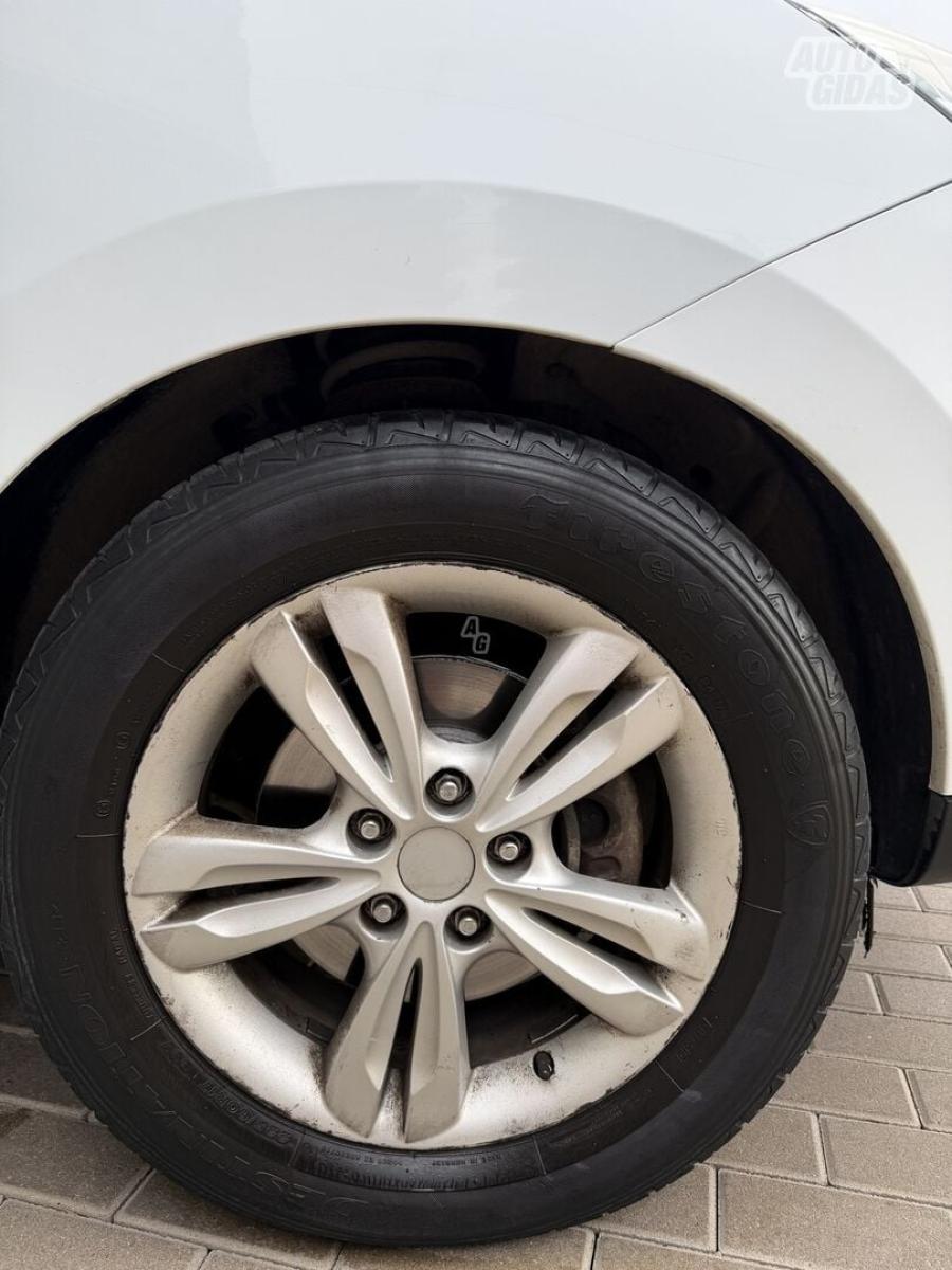 Hyundai ix35 2011 Viļņa, ar dzinēja tilpumu 2.00 L un nobraukumu 290 tūkst. km par 5900 €, foto 17 vietnē AUTOMOTO.COM.LV