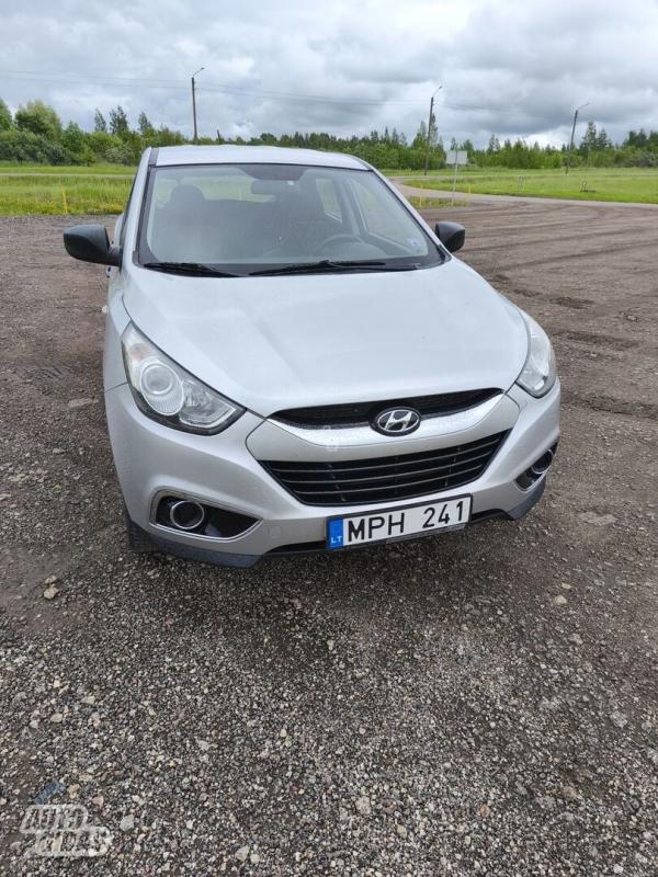 Hyundai ix35 2011 in Utena, with an engine capacity of 1.70 L and mileage of 290 thousand km for 5500 €, photo 3 on AUTOMOTO.COM.LV