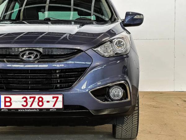 Hyundai ix35 2011 in Jurmala, with an engine capacity of 2.00 L and mileage of 198 thousand km for 7550 €, photo 8 on AUTOMOTO.COM.LV