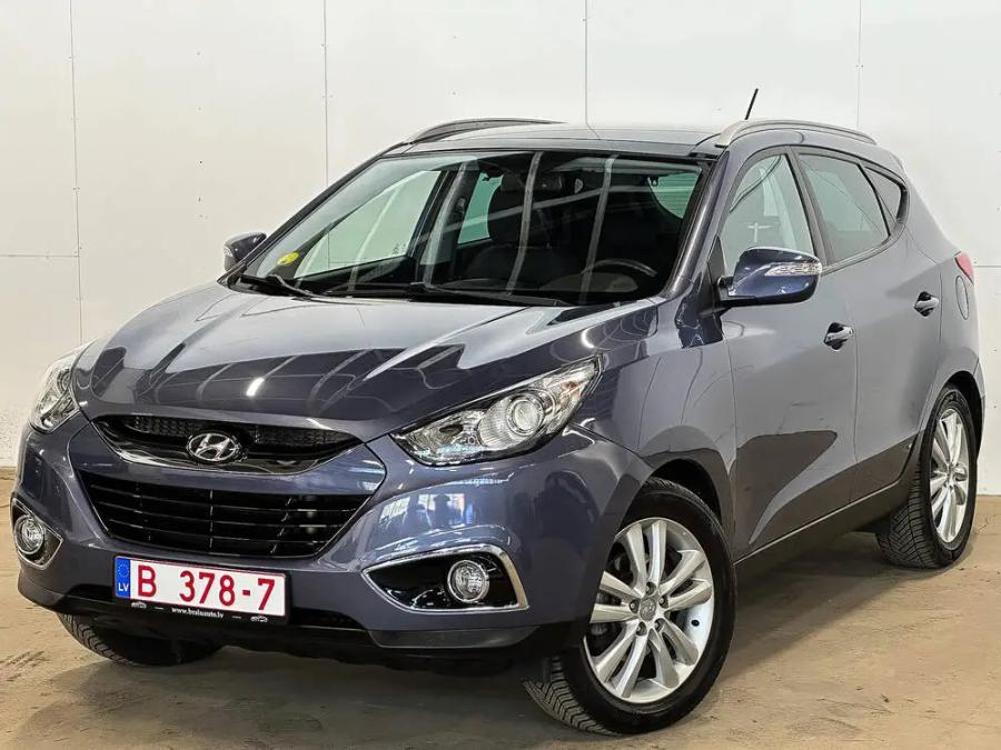 Hyundai ix35 2011 in Jurmala, with an engine capacity of 2.00 L and mileage of 198 thousand km for 7550 €, photo 1 on AUTOMOTO.COM.LV