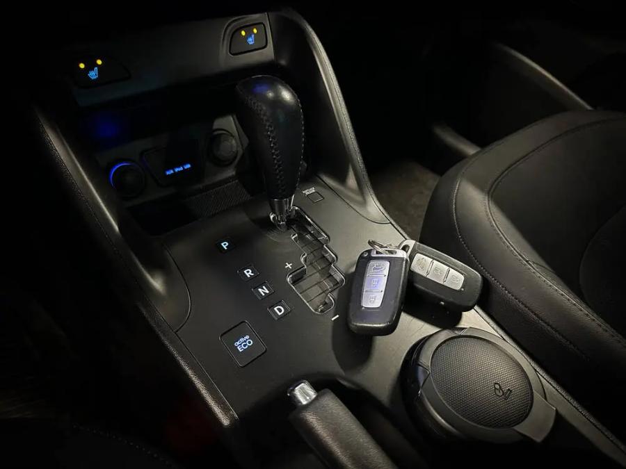 Hyundai ix35 2011 in Jurmala, with an engine capacity of 2.00 L and mileage of 198 thousand km for 7550 €, photo 30 on AUTOMOTO.COM.LV