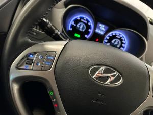 Hyundai ix35 2011 in Jurmala, with an engine capacity of 2.00 L and mileage of 198 thousand km for 7550 €, photo 35 on AUTOMOTO.COM.LV