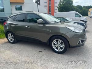 Hyundai ix35 2011 in Tallinn, with an engine capacity of 2.00 L and mileage of 205 thousand km for 4200 €, photo 6 on AUTOMOTO.COM.LV
