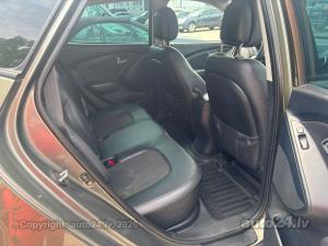 Hyundai ix35 2011 in Tallinn, with an engine capacity of 2.00 L and mileage of 205 thousand km for 4200 €, photo 9 on AUTOMOTO.COM.LV