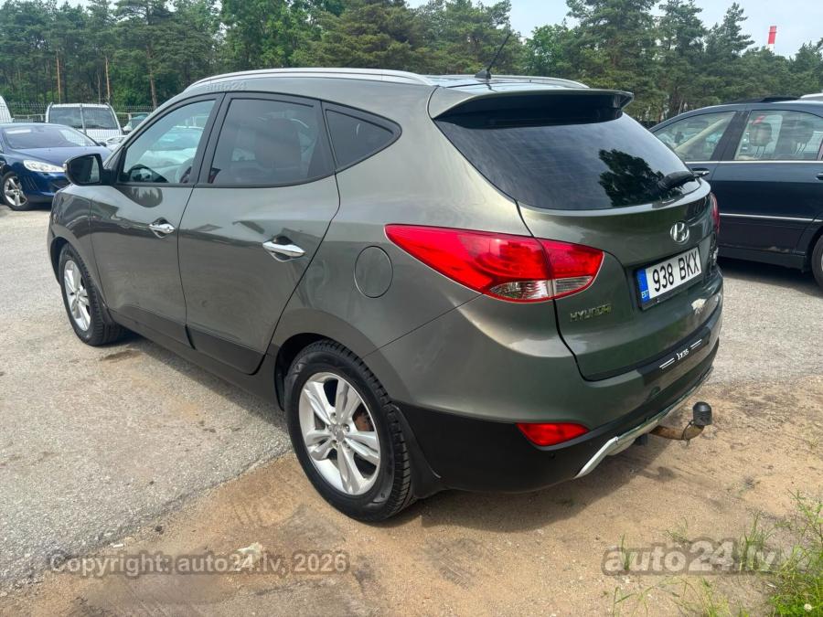 Hyundai ix35 2011 in Tallinn, with an engine capacity of 2.00 L and mileage of 205 thousand km for 4200 €, photo 11 on AUTOMOTO.COM.LV
