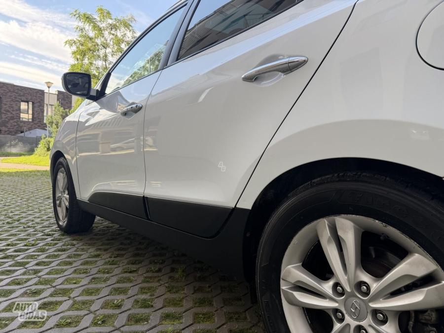 Hyundai ix35 2011 Viļņa, ar dzinēja tilpumu 2.00 L un nobraukumu 295 tūkst. km par 4900 €, foto 11 vietnē AUTOMOTO.COM.LV