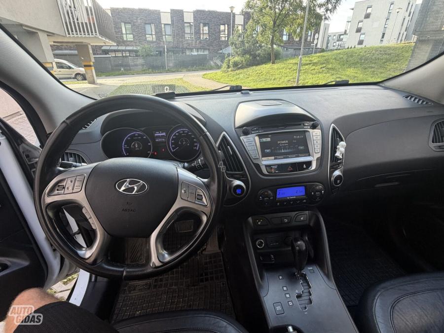 Hyundai ix35 2011 Viļņa, ar dzinēja tilpumu 2.00 L un nobraukumu 295 tūkst. km par 4900 €, foto 21 vietnē AUTOMOTO.COM.LV