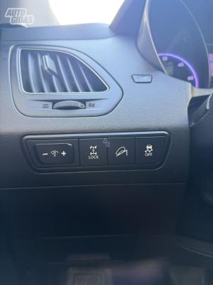 Hyundai ix35 2011 Viļņa, ar dzinēja tilpumu 2.00 L un nobraukumu 295 tūkst. km par 4900 €, foto 24 vietnē AUTOMOTO.COM.LV