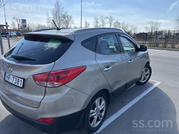 Хендай их35 2011 в Рига, объемом двигателя 2.00 л и пробегом 280 тыс. км за 4500 €, фото 3 на AUTOMOTO.COM.LV