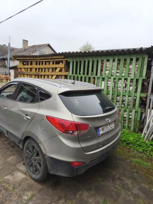 Hyundai ix35 2011 Viļņa, ar dzinēja tilpumu 2.00 L un nobraukumu 300 tūkst. km par 4400 €, foto 3 vietnē AUTOMOTO.COM.LV