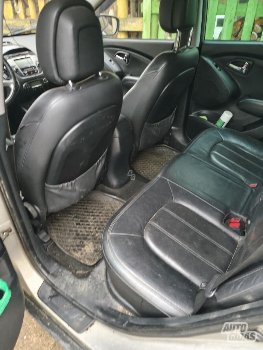 Hyundai ix35 2011 Viļņa, ar dzinēja tilpumu 2.00 L un nobraukumu 300 tūkst. km par 4400 €, foto 11 vietnē AUTOMOTO.COM.LV