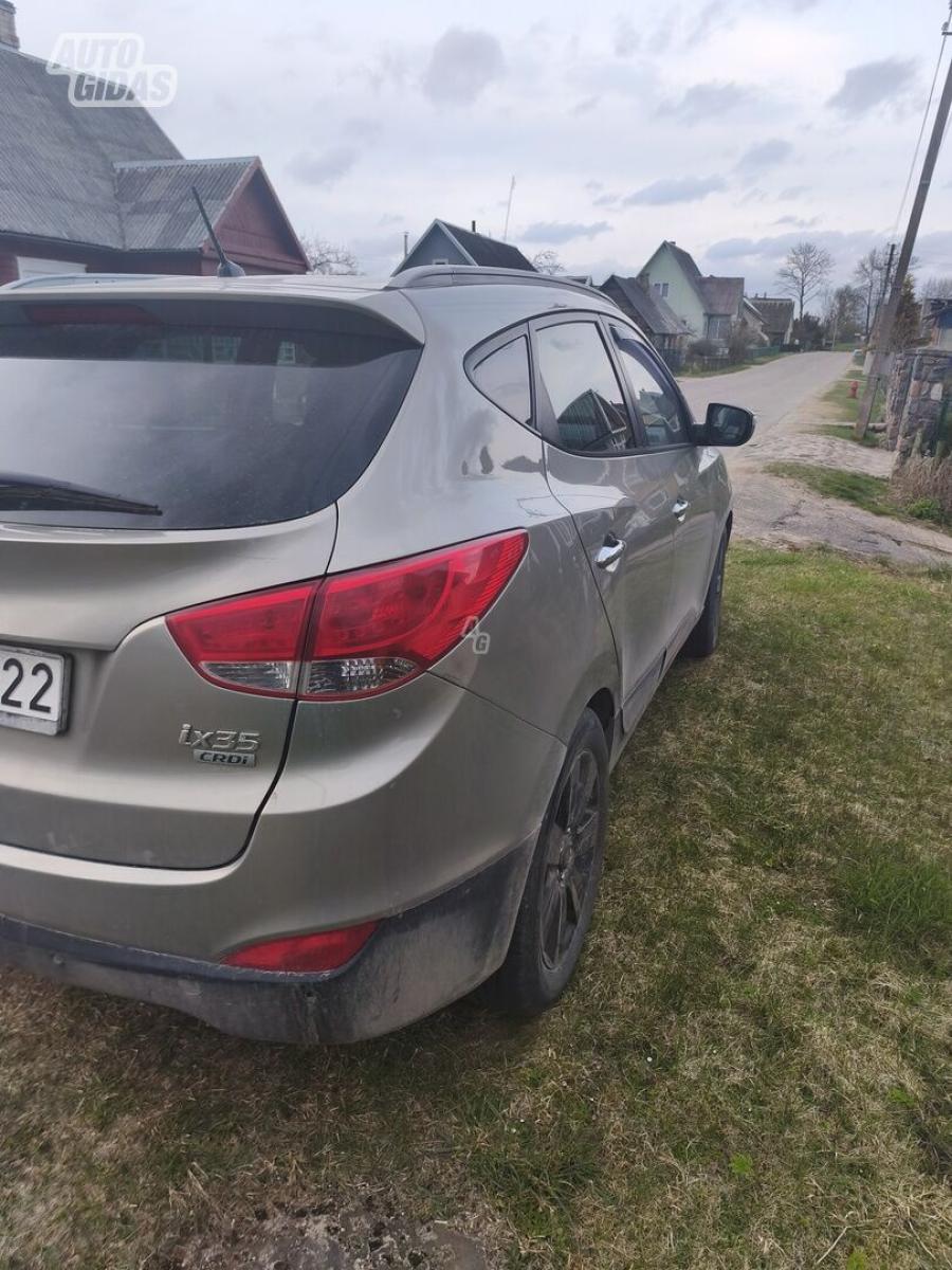 Hyundai ix35 2011 Viļņa, ar dzinēja tilpumu 2.00 L un nobraukumu 300 tūkst. km par 4400 €, foto 12 vietnē AUTOMOTO.COM.LV