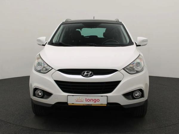 Hyundai ix35 2012 in Vilnius, with an engine capacity of 2.00 L and mileage of 225 thousand km for 6899 €, photo 3 on AUTOMOTO.COM.LV