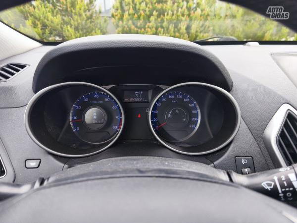 Hyundai ix35 2012 in Kaunas, with an engine capacity of 1.60 L and mileage of 246 thousand km for 2300 €, photo 10 on AUTOMOTO.COM.LV