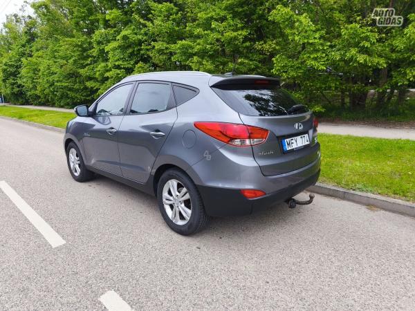 Hyundai ix35 2012 in Kaunas, with an engine capacity of 1.60 L and mileage of 246 thousand km for 2000 €, photo 1 on AUTOMOTO.COM.LV