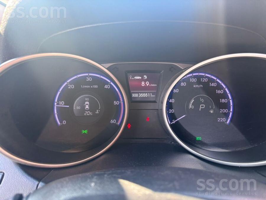 Hyundai ix35 2012 Rīga, ar dzinēja tilpumu 2.00 L un nobraukumu 356 tūkst. km par 4800 €, foto 7 vietnē AUTOMOTO.COM.LV