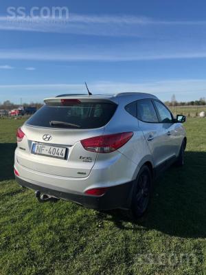 Hyundai ix35 2012 Rīga, ar dzinēja tilpumu 2.00 L un nobraukumu 356 tūkst. km par 4800 €, foto 11 vietnē AUTOMOTO.COM.LV