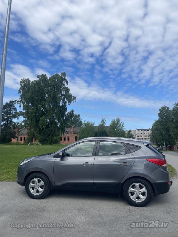 Hyundai ix35 2012 Tallina, ar dzinēja tilpumu 2.00 L un nobraukumu 137 tūkst. km par 9000 €, foto 3 vietnē AUTOMOTO.COM.LV