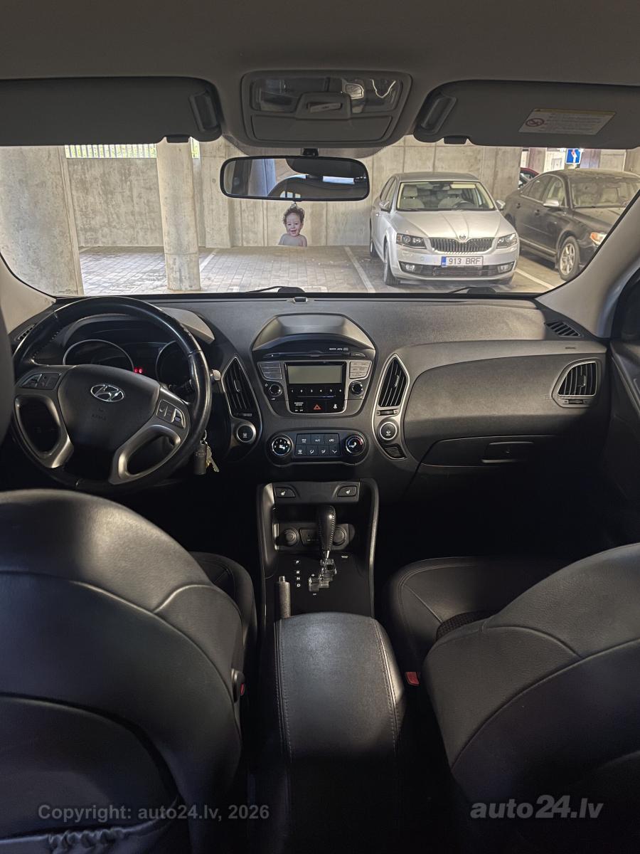 Hyundai ix35 2012 in Tallinn, with an engine capacity of 2.00 L and mileage of 137 thousand km for 9000 €, photo 12 on AUTOMOTO.COM.LV