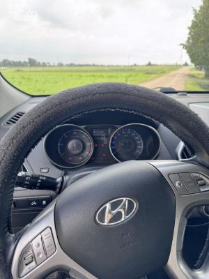 Hyundai ix35 2012 Mažeikiai, ar dzinēja tilpumu 1.70 L un nobraukumu 230 tūkst. km par 4200 €, foto 9 vietnē AUTOMOTO.COM.LV