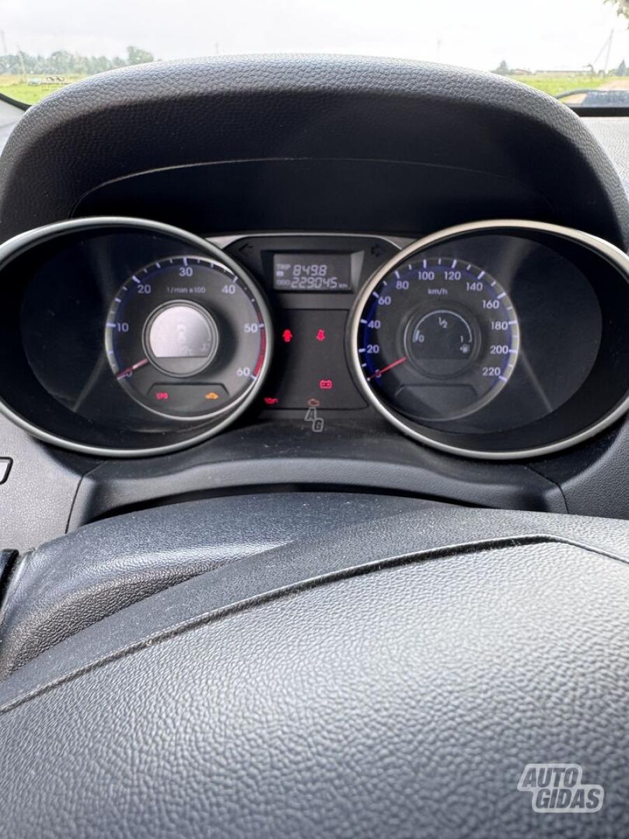 Hyundai ix35 2012 Mažeikiai, ar dzinēja tilpumu 1.70 L un nobraukumu 230 tūkst. km par 4200 €, foto 10 vietnē AUTOMOTO.COM.LV