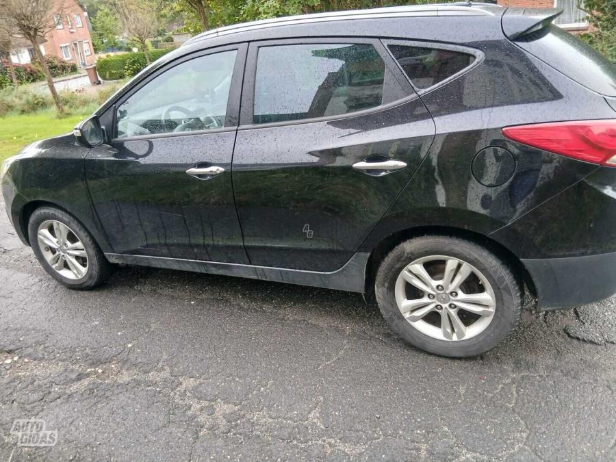 Hyundai ix35 2012 in Marijampole, with an engine capacity of 2.00 L and mileage of 200 thousand km for 6150 €, photo 7 on AUTOMOTO.COM.LV