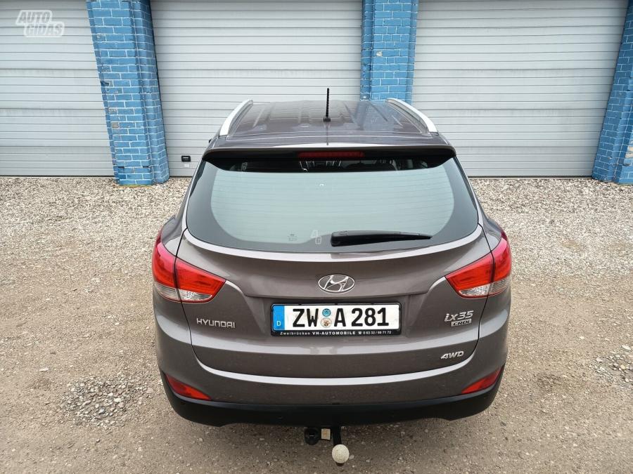Hyundai ix35 2013 in Marijampole, with an engine capacity of 2.00 L and mileage of 207 thousand km for 6950 €, photo 6 on AUTOMOTO.COM.LV