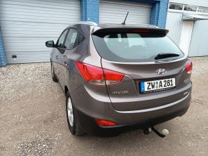 Hyundai ix35 2013 in Marijampole, with an engine capacity of 2.00 L and mileage of 207 thousand km for 6950 €, photo 8 on AUTOMOTO.COM.LV
