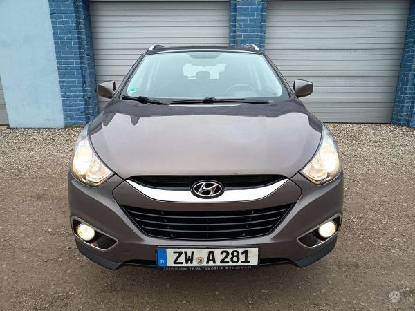 Hyundai ix35 2013 Marijampole, ar dzinēja tilpumu 2.00 L un nobraukumu 207 tūkst. km par 6950 €, foto 3 vietnē AUTOMOTO.COM.LV