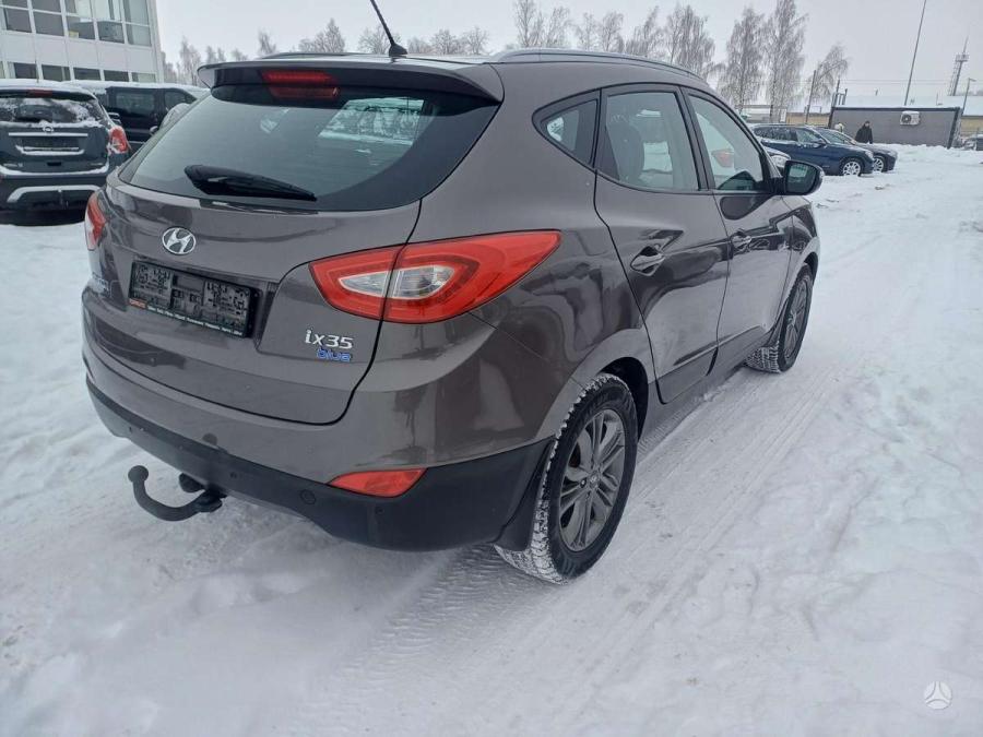 Hyundai ix35 2013 Marijampole, ar dzinēja tilpumu 1.59 L un nobraukumu 176 tūkst. km par 7400 €, foto 4 vietnē AUTOMOTO.COM.LV
