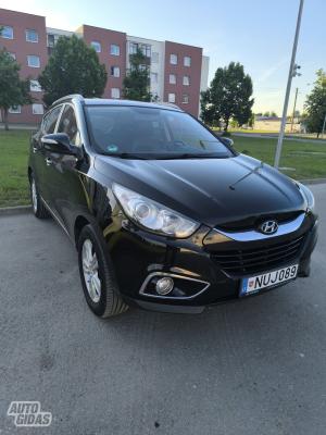 Hyundai ix35 2013 in Ukmerge, with an engine capacity of 1.70 L and mileage of 258 thousand km for 6250 €, photo  on AUTOMOTO.COM.LV