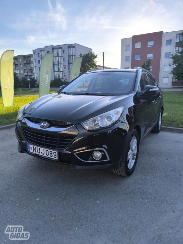 Hyundai ix35 2013 in Ukmerge, with an engine capacity of 1.70 L and mileage of 258 thousand km for 6250 €, photo 2 on AUTOMOTO.COM.LV