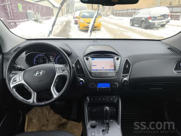 Hyundai ix35 2014 Rīga, ar dzinēja tilpumu 2.00 L un nobraukumu 134 tūkst. km par 8600 €, foto 2 vietnē AUTOMOTO.COM.LV