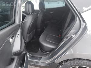 Hyundai ix35 2014 Rīga, ar dzinēja tilpumu 2.00 L un nobraukumu 134 tūkst. km par 8600 €, foto 5 vietnē AUTOMOTO.COM.LV