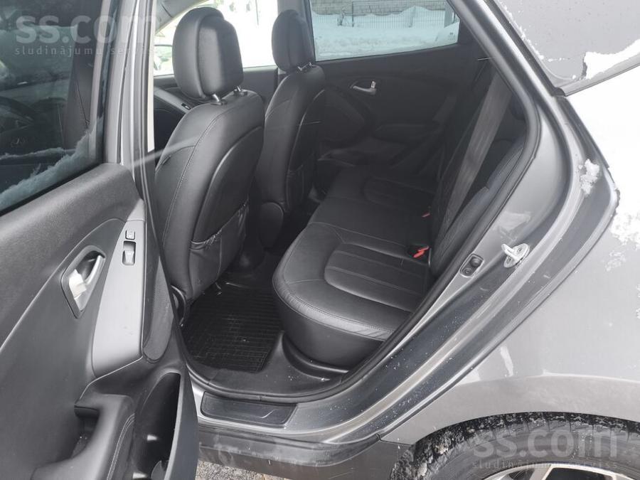 Hyundai ix35 2014 Rīga, ar dzinēja tilpumu 2.00 L un nobraukumu 134 tūkst. km par 8600 €, foto 5 vietnē AUTOMOTO.COM.LV
