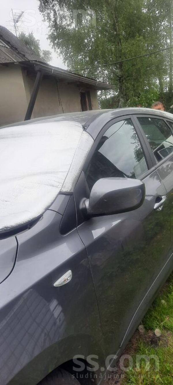 Hyundai ix35 2014 in Riga, with an engine capacity of 1.60 L and mileage of 60 thousand km for 11500 €, photo 5 on AUTOMOTO.COM.LV