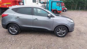 Hyundai ix35 2014 in Kaunas, with an engine capacity of 2.00 L and mileage of 171 thousand km for 7250 €, photo 4 on AUTOMOTO.COM.LV