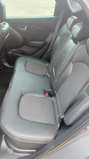 Hyundai ix35 2014 in Kaunas, with an engine capacity of 2.00 L and mileage of 171 thousand km for 7250 €, photo 9 on AUTOMOTO.COM.LV