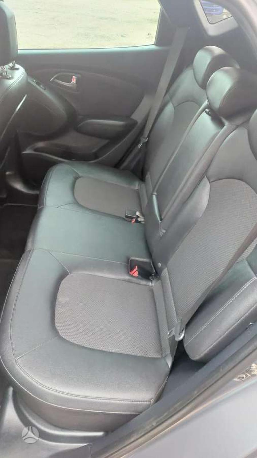 Hyundai ix35 2014 in Kaunas, with an engine capacity of 2.00 L and mileage of 171 thousand km for 7250 €, photo 9 on AUTOMOTO.COM.LV
