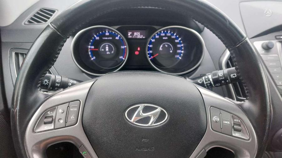 Hyundai ix35 2014 in Kaunas, with an engine capacity of 2.00 L and mileage of 171 thousand km for 7250 €, photo 10 on AUTOMOTO.COM.LV