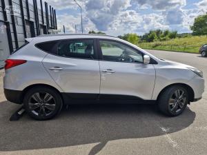 Hyundai ix35 2014 in Vilnius, with an engine capacity of 2.00 L and mileage of 163 thousand km for 7900 €, photo 4 on AUTOMOTO.COM.LV