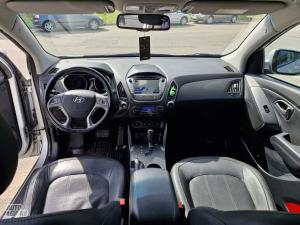 Hyundai ix35 2014 in Vilnius, with an engine capacity of 2.00 L and mileage of 163 thousand km for 7900 €, photo 11 on AUTOMOTO.COM.LV
