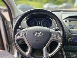 Hyundai ix35 2014 in Vilnius, with an engine capacity of 2.00 L and mileage of 163 thousand km for 7900 €, photo 12 on AUTOMOTO.COM.LV