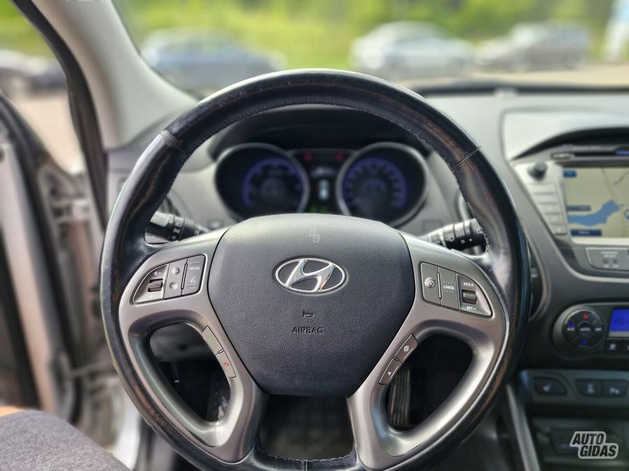 Hyundai ix35 2014 in Vilnius, with an engine capacity of 2.00 L and mileage of 163 thousand km for 7900 €, photo 12 on AUTOMOTO.COM.LV