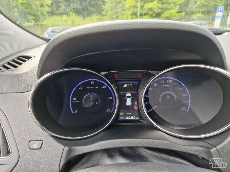 Hyundai ix35 2014 in Vilnius, with an engine capacity of 2.00 L and mileage of 163 thousand km for 7900 €, photo 13 on AUTOMOTO.COM.LV