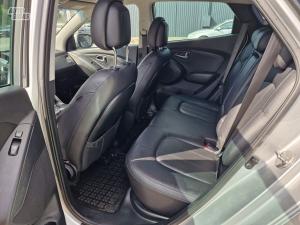 Hyundai ix35 2014 in Vilnius, with an engine capacity of 2.00 L and mileage of 163 thousand km for 7900 €, photo 15 on AUTOMOTO.COM.LV